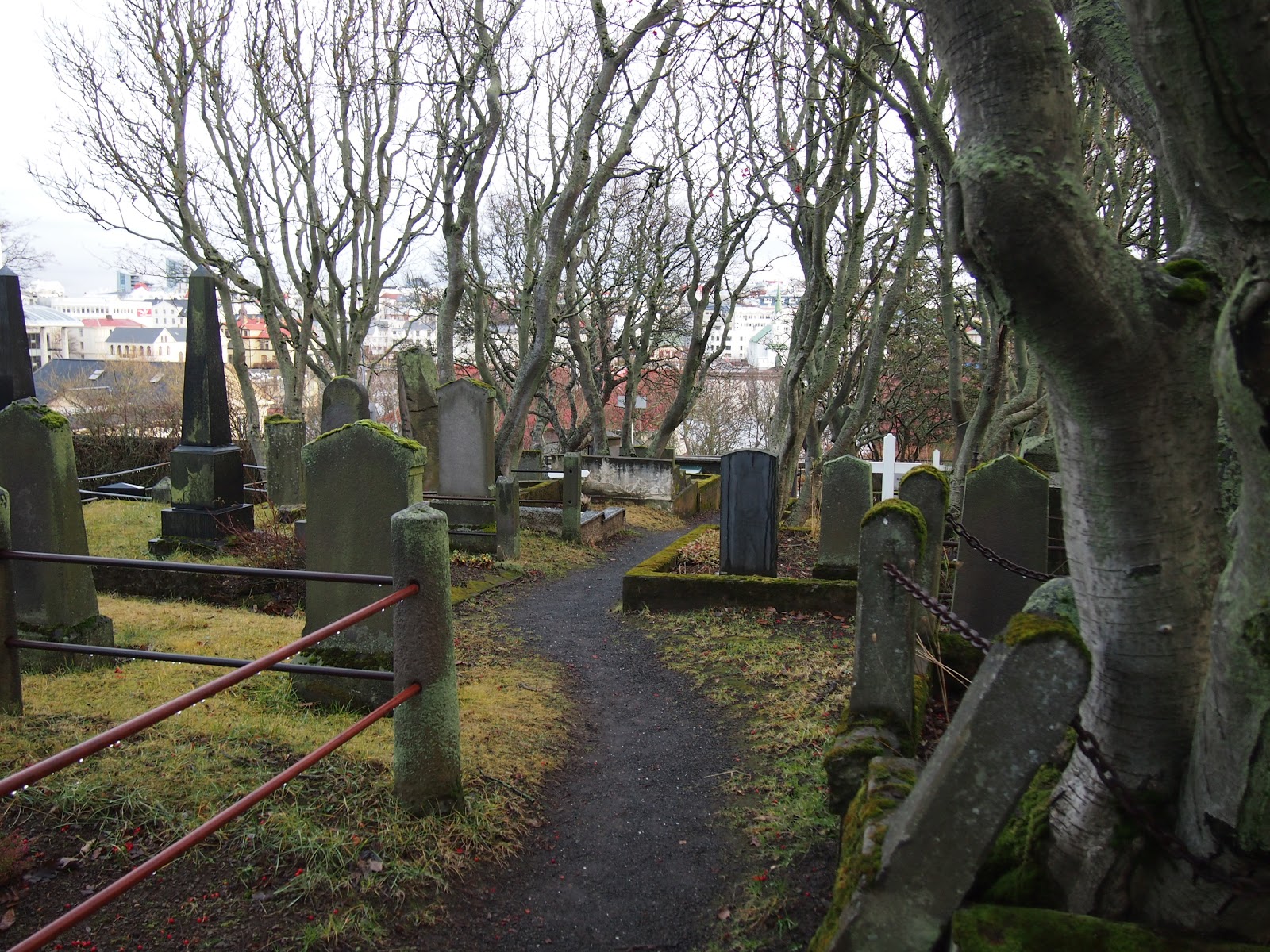 “The largest and oldest museum in Reykjavik” – Hólavallagarður cemetery ...