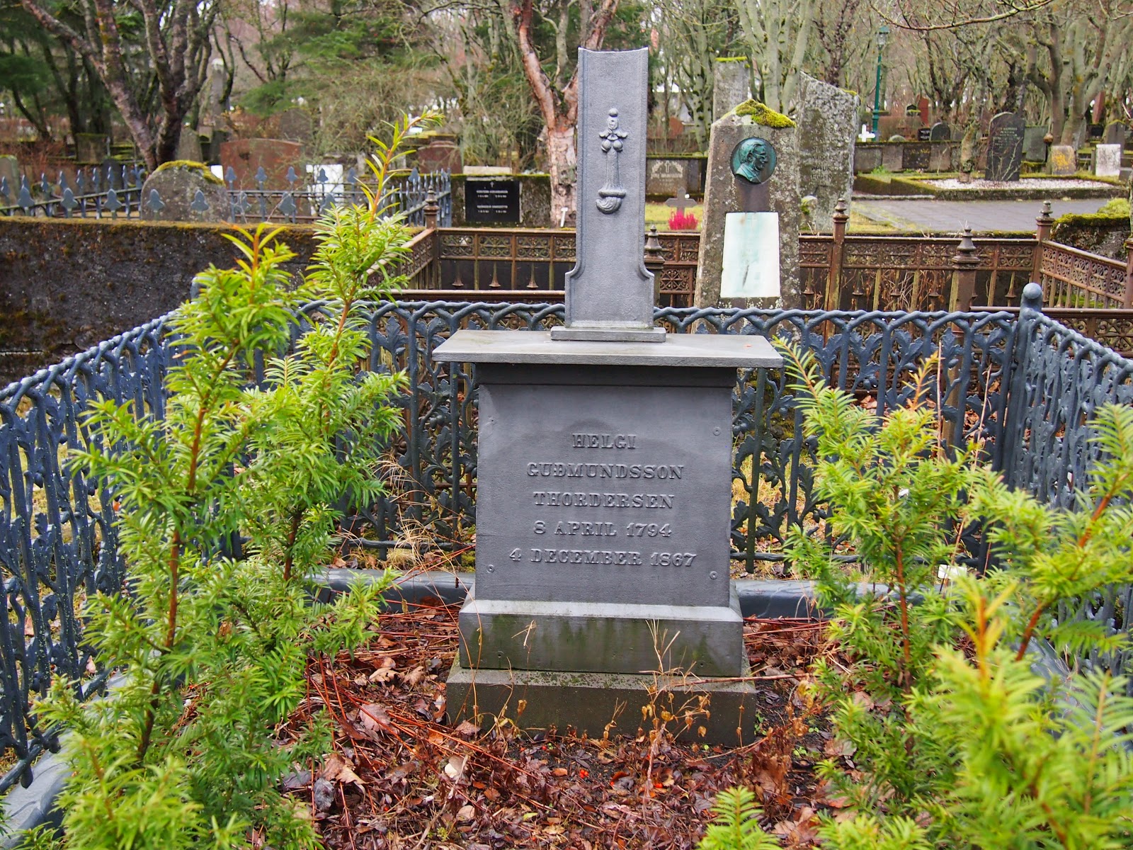 “The largest and oldest museum in Reykjavik” – Hólavallagarður cemetery ...