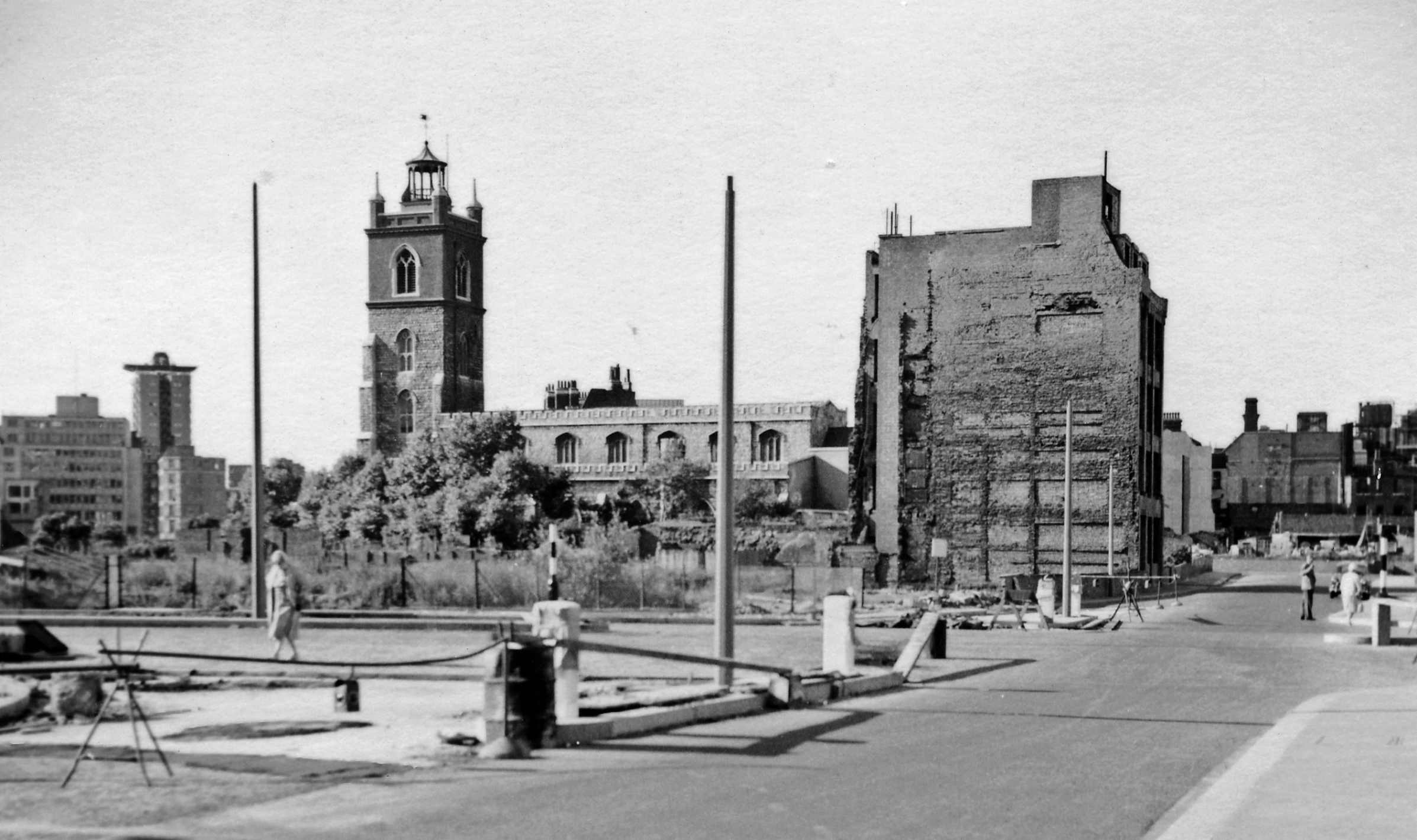 The Barbican: rising from the ashes of old Cripplegate – Flickering Lamps