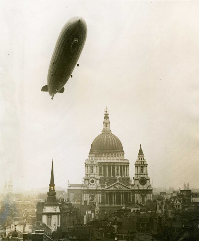 Airships over London – in war and peace – Flickering Lamps