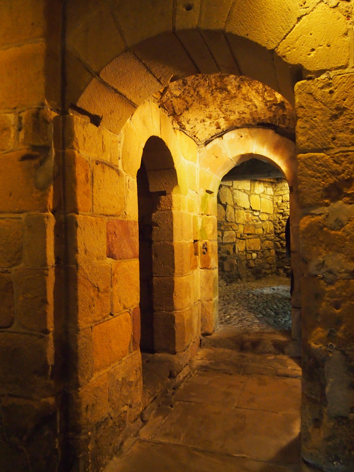 The hidden courtyard of one of England’s best preserved castles ...