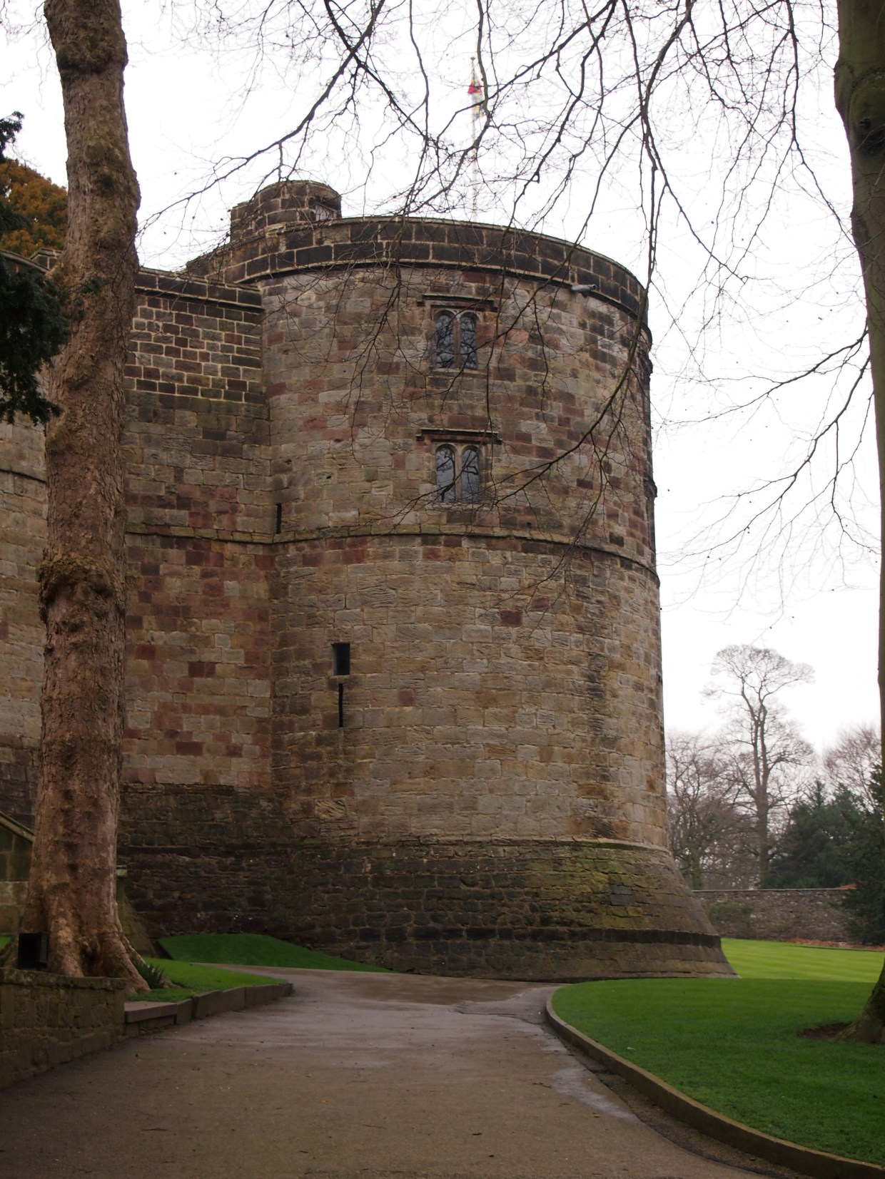 The hidden courtyard of one of England’s best preserved castles ...