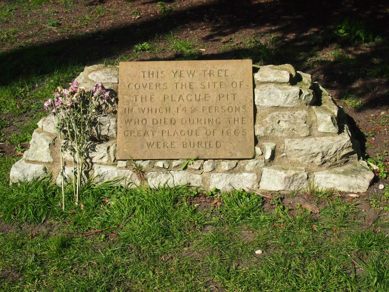 A plague pit by the Thames: All Saints, Isleworth – Flickering Lamps