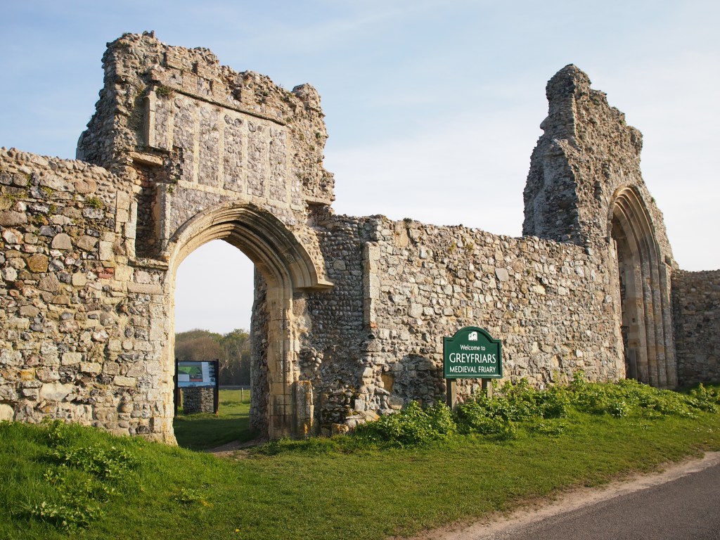 The last ruins of Dunwich, Suffolk’s lost medieval town – Flickering Lamps
