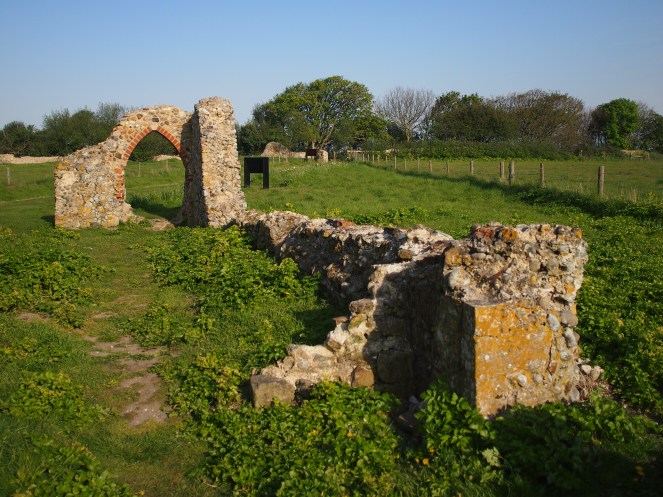 The last ruins of Dunwich, Suffolk’s lost medieval town – Flickering Lamps