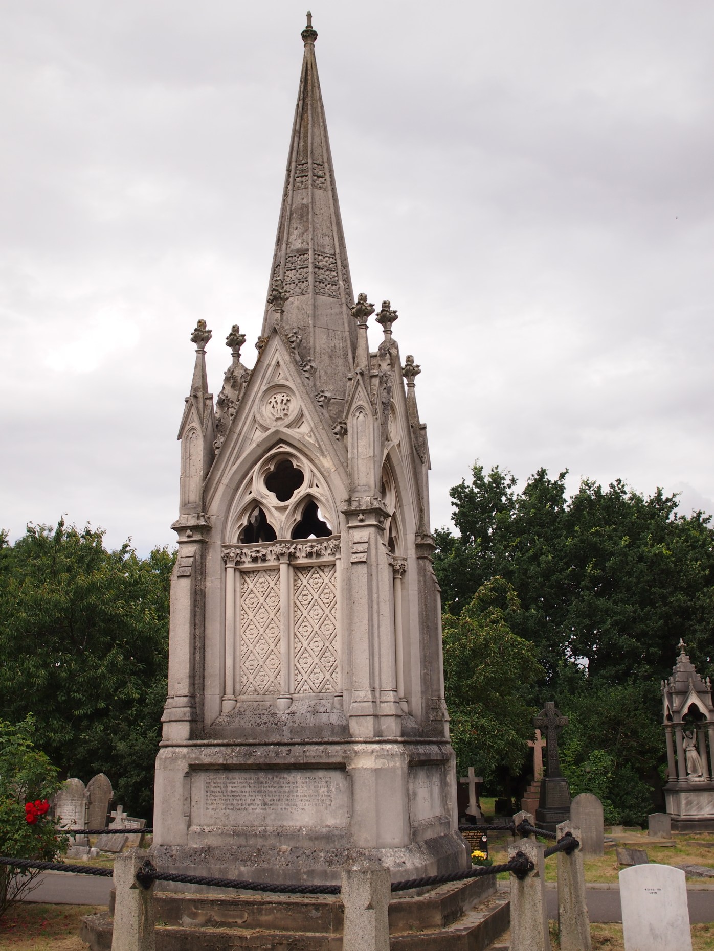 West Norwood: the first Gothic Revival cemetery – Flickering Lamps