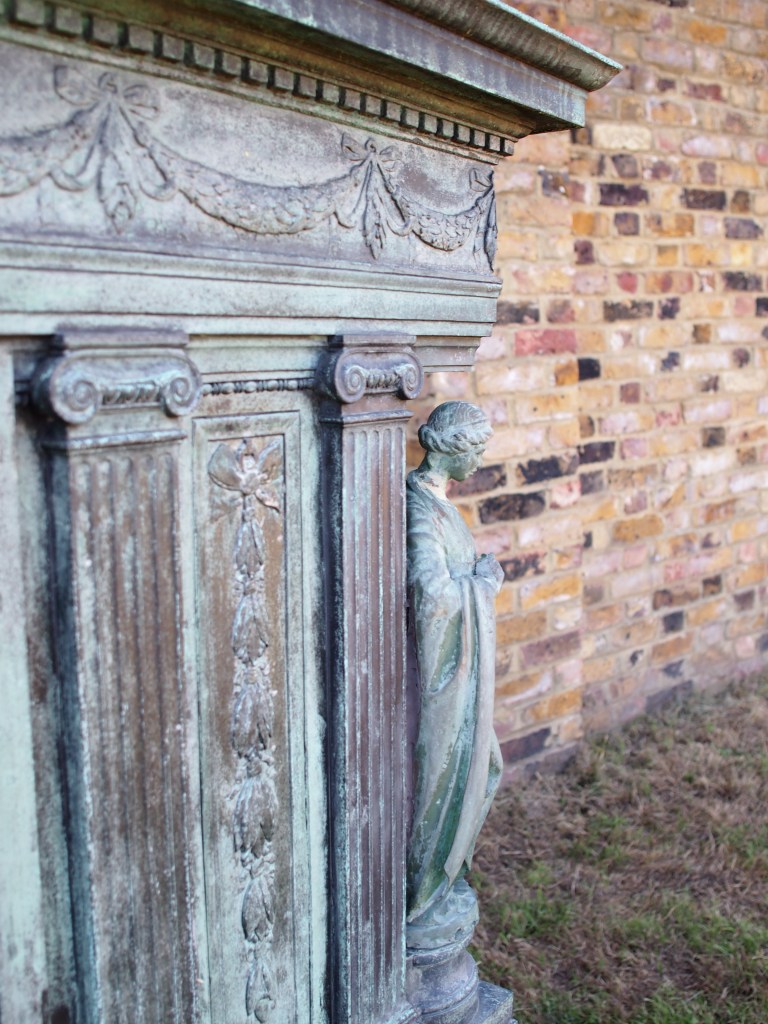Two artists and their beautiful tomb in a Chiswick churchyard ...